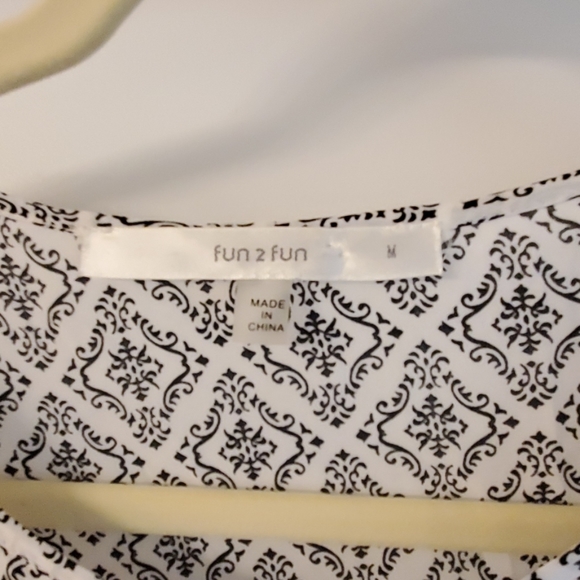 fun 2 fun | Tops | Stitch Fix Fun 2 Fun Black White Print Blouse | Poshmark